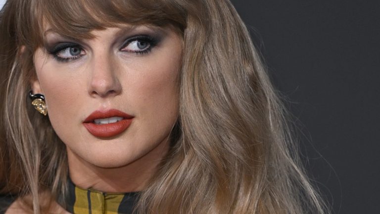 The 30 Most Iconic Music Album Covers of All Time – World One FM